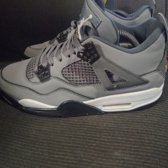 Nike | Shoes | Nike Air Jordan 4s Retro Cool Gray Basketball Sneakers ...